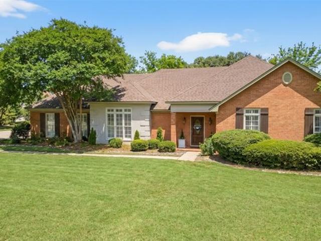 8201 Heathrow Pl, Montgomery, AL 36117