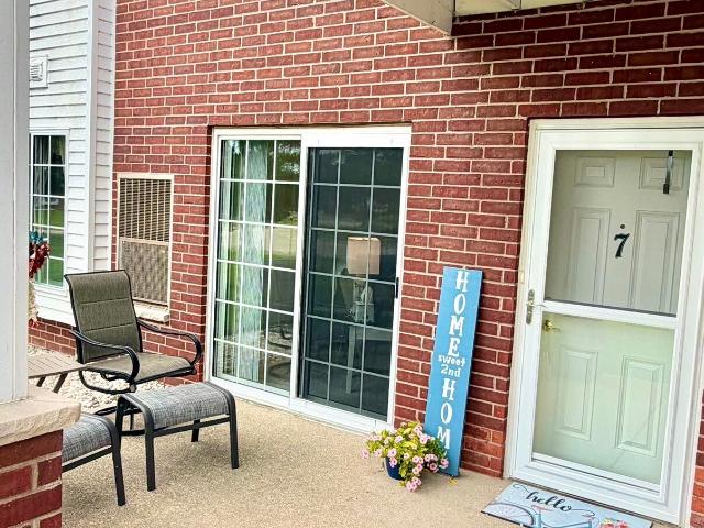8201 Lexington Pl, Unit 7