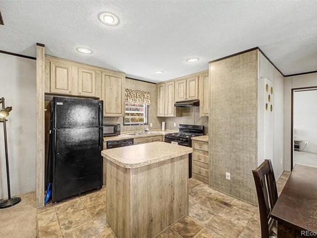 8201 S Santa Fe Dr Lot 184, Littleton, CO 80120