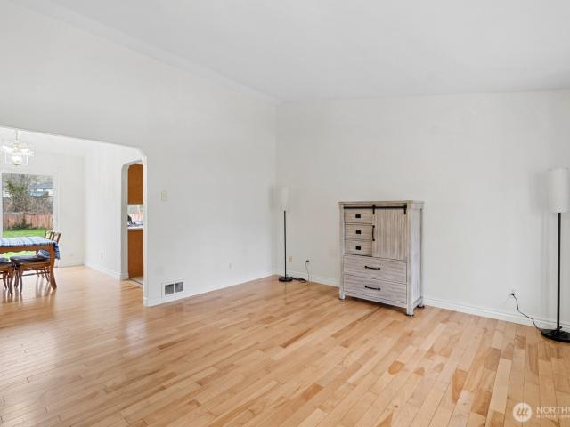 8201 th St S