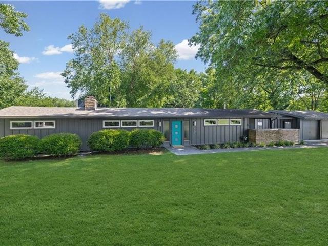 8201 W 64th Ter, Merriam, KS 66202