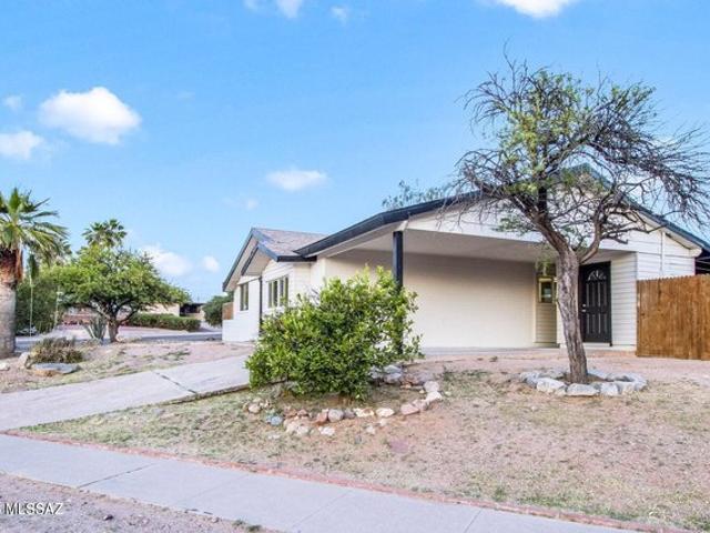 8202 E Kenyon Dr, Tucson, AZ 85710