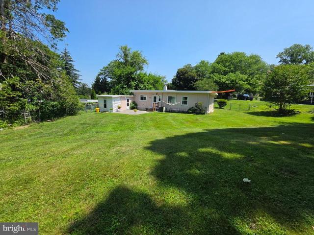 8202 Gladstone Road