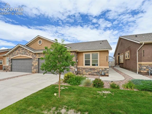 8202 Potentilla Grove