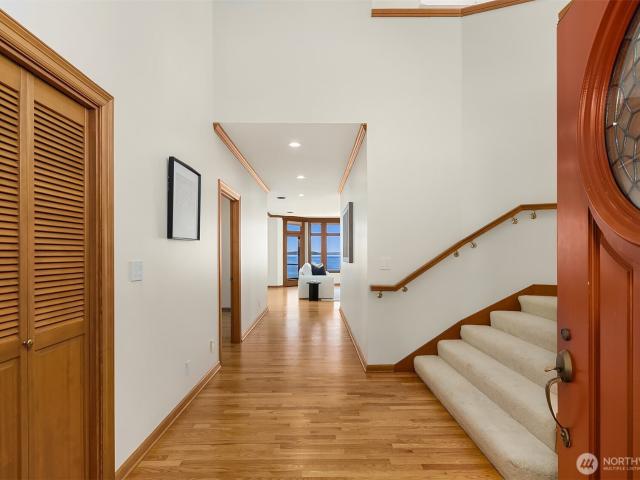 8203 NE Juanita Drive