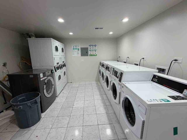 820 826 W. Cuyler Studio Apartment for Rent at 820 W Cuyler Ave, Chicago, IL 60613 Uptown