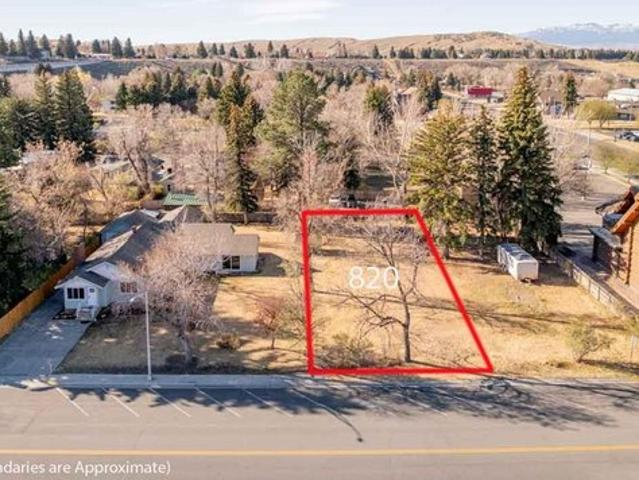 820 Cody Ave, Cody, WY 82414