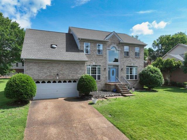 820 Caldwell Dr, Goodlettsville, TN 37072