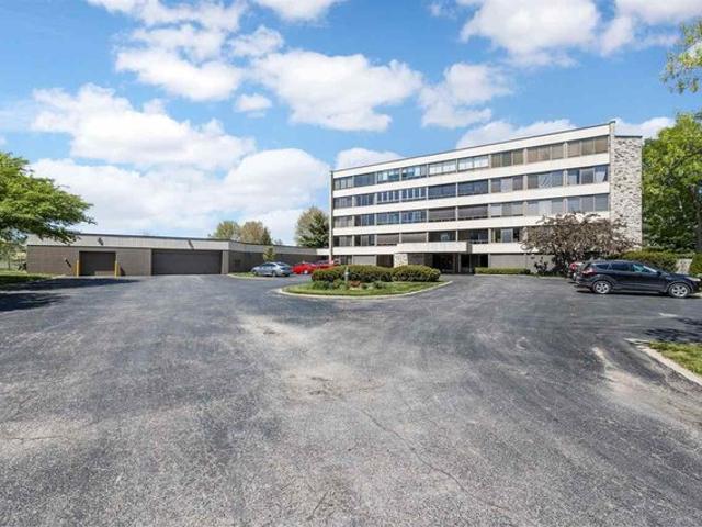 820 Club House Rd Unit 3F, North Liberty, IA 52317