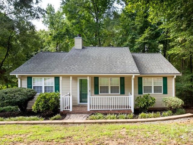 820 Clearview Ct SE, Concord, NC 28025