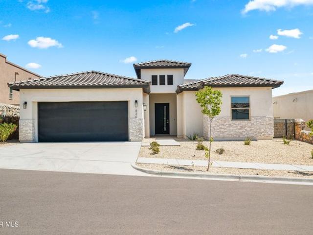 820 Acton St, Horizon City, TX 79928
