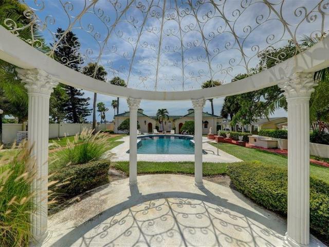 820 Druid Road S, Clearwater, US, FL