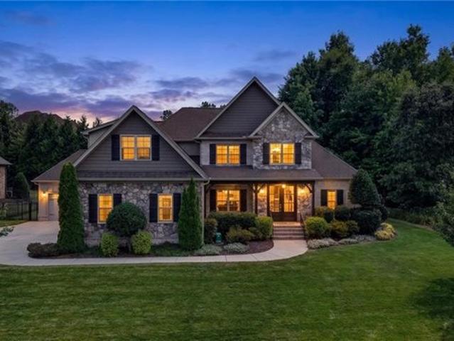 820 Dunleigh Dr, Burlington, NC 27215