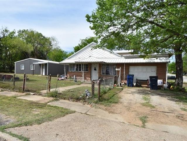 820 E Broadway Ave, Seminole, OK 74868