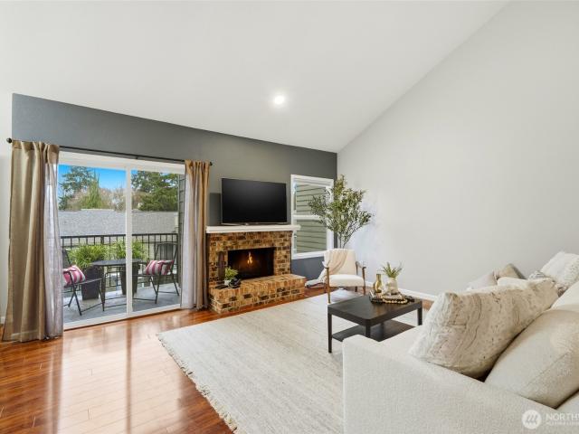 820 E Cady Rd # A304