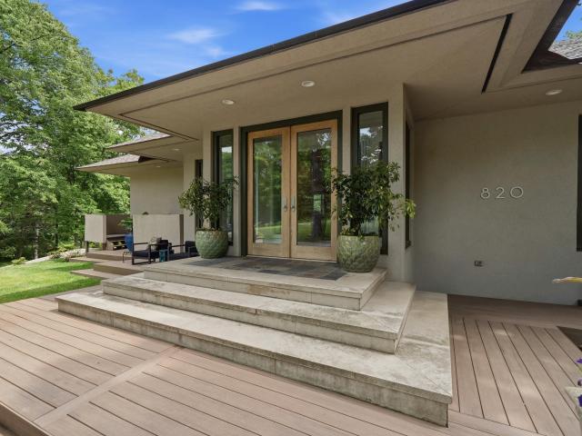820 e happy hollow rd