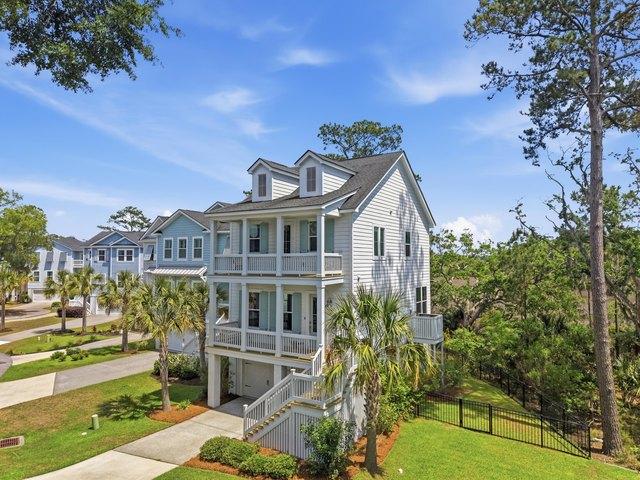 820 Forrest Dr, Charleston, SC 29492