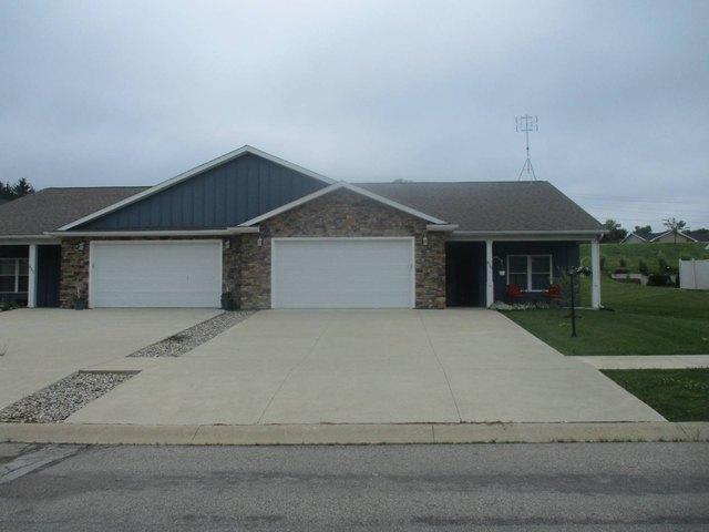 820 Fairhaven Ct, Angola, IN 46703