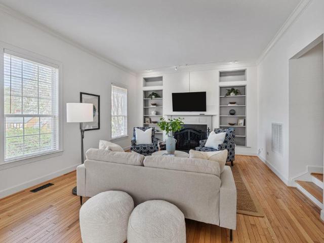 820 Fieldhaven Dr