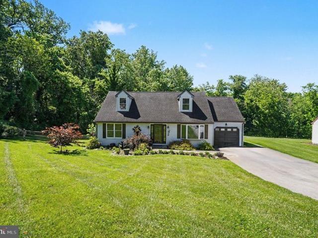 820 Kiamensi Rd, Wilmington, DE 19804