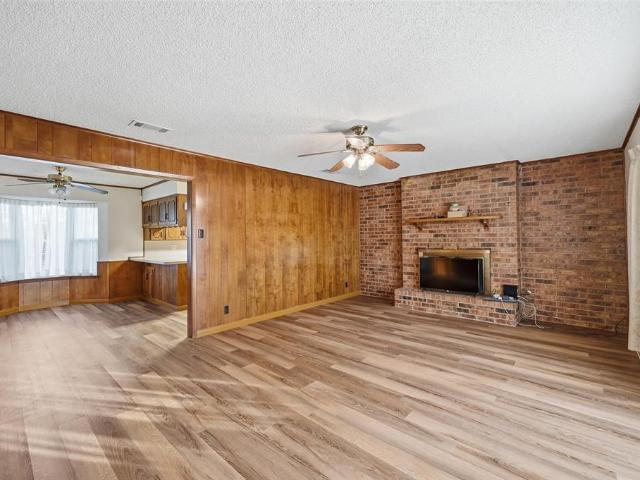 820 Layne Dr, Denison, TX 75020 | MLS #20948 | Compass