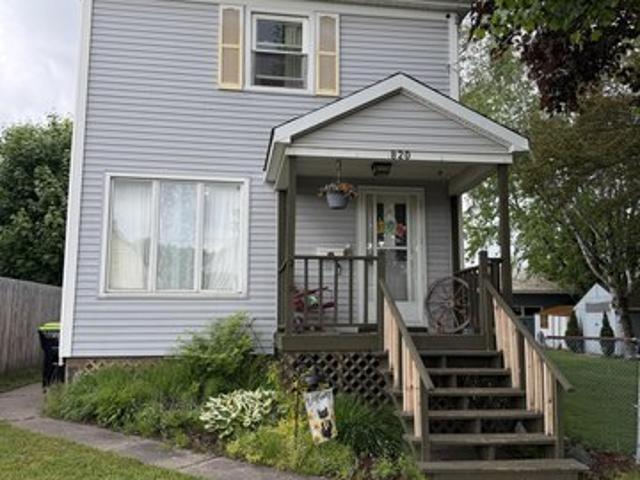 820 Lizzie St Ste Marie, Sault Sainte Marie, MI 49783