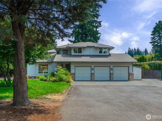 820 Monroe Ave NE, Renton, WA 98056