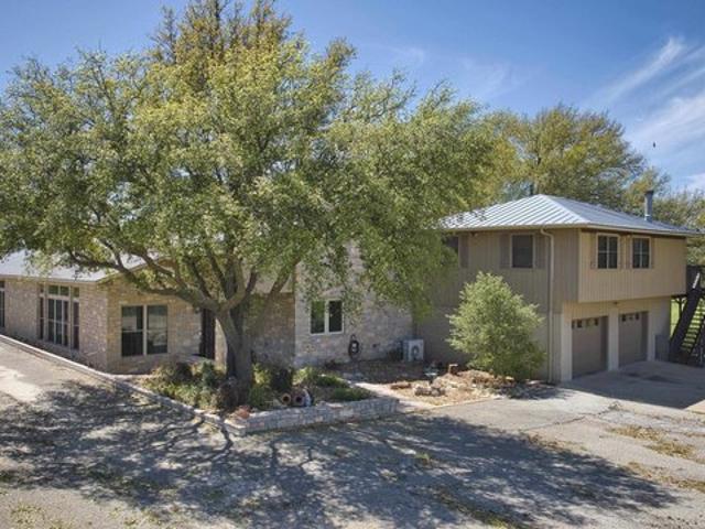 820 Mason St, Brady, TX 76825