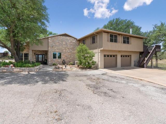 820 Mason St, Brady, TX 76825 | MLS #20520