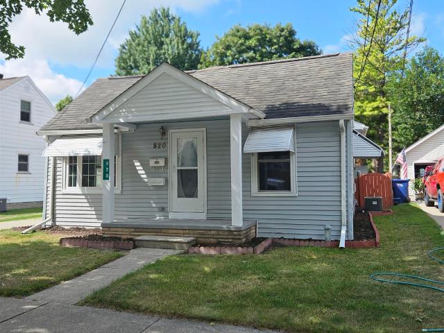 820 Michigan Street