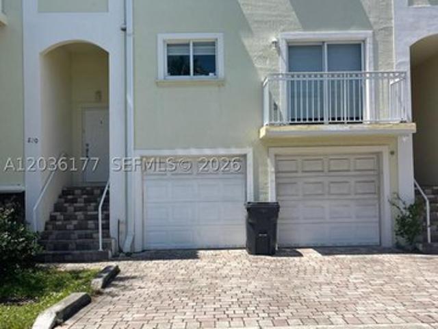 820 N 17th Ave, Hollywood, FL 33020