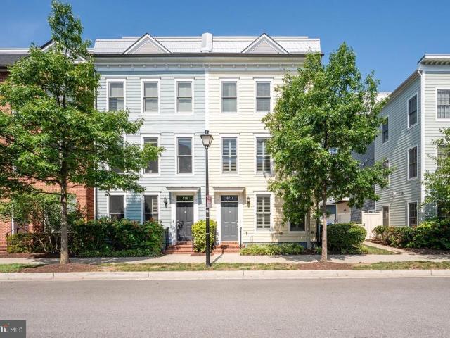 820 N Alfred Street