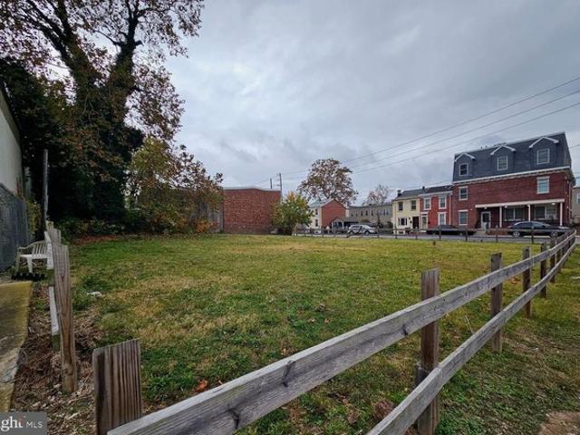 820 N Church St, Wilmington, DE 19801