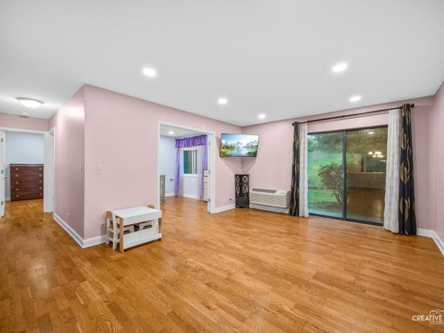 820 N Lakeside Drive # 1C