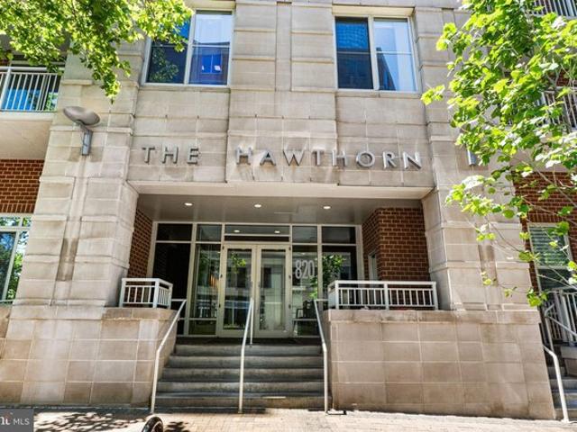 820 N Pollard St Apt 912, Arlington, VA 22203