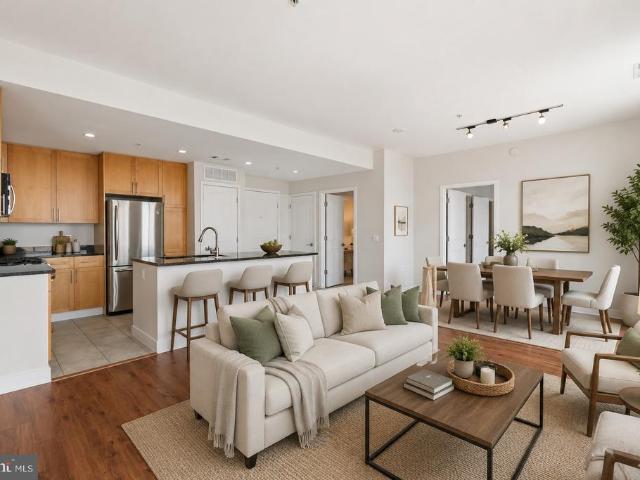 820 N Pollard Street # 909