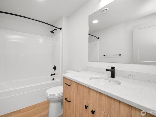 820 N State St, Unit 521, Bellingham, WA 98225 | MLS #2488