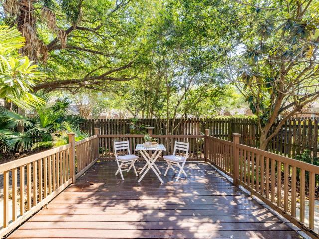 820 Natchez Cir, Mount Pleasant, SC 29464 | MLS #26010 | Compass