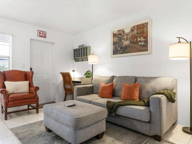 820 NE 16th Ave, Unit 7, Fort Lauderdale, FL 33304 | MLS #F10549