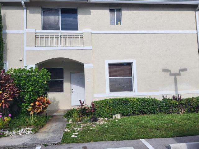 820 NE 212th Ter, Unit 6, Miami, FL 33179 | MLS #A11879 | Compass