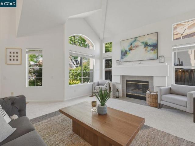 820 Nicholas Ct
