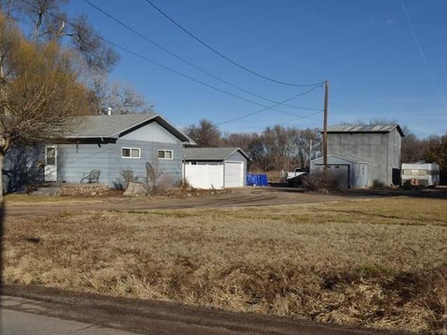 820 S 19th St, Rocky Ford, CO 81067