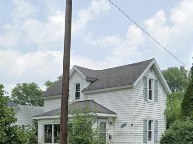 820 S 35th St, South Bend, IN 46615