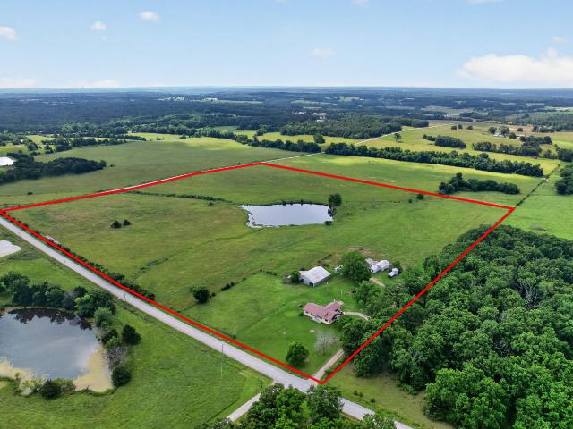 820 S Dallas County Line Road