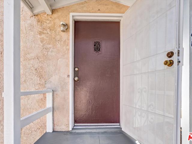 820 S Grevillea Ave, Unit B, Inglewood, CA 90301 | MLS #26672 | Compass