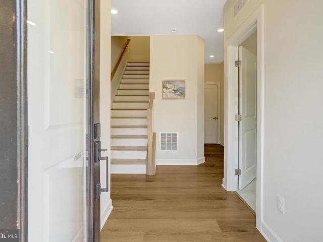 820 S Greenbrier Street