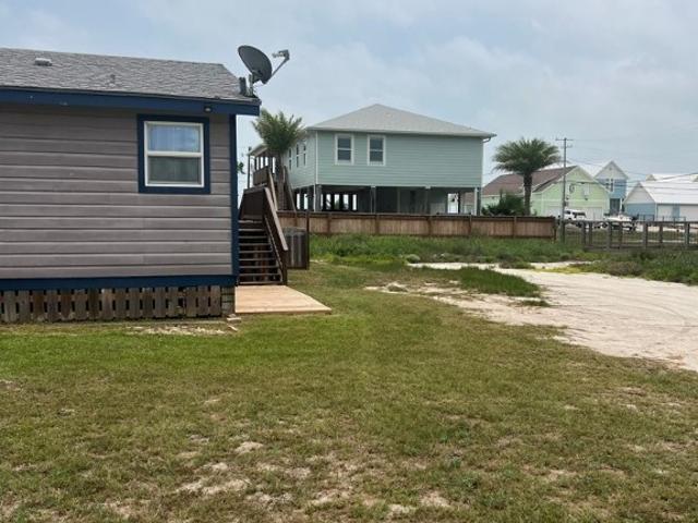 820 S Magnolia St, Rockport, TX 78382 | MLS #453012 | Compass