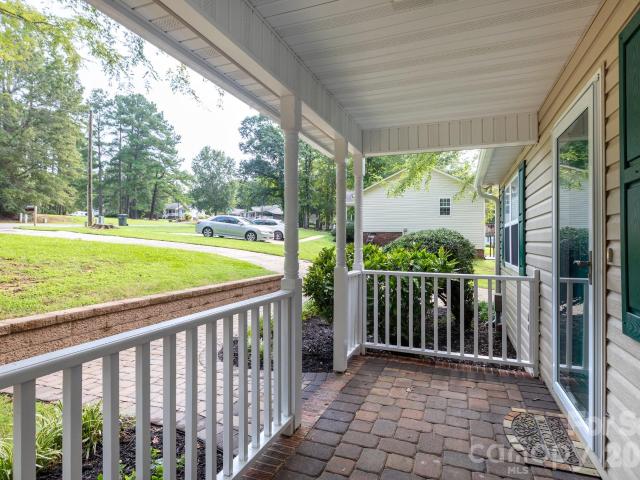 820 SE Clearview Court SE
