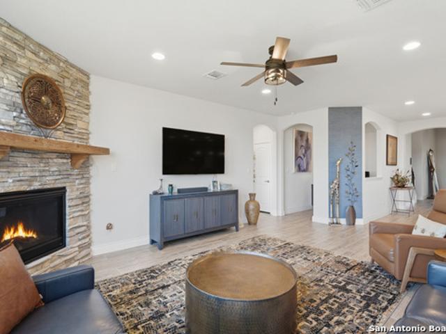 820 Silverberry