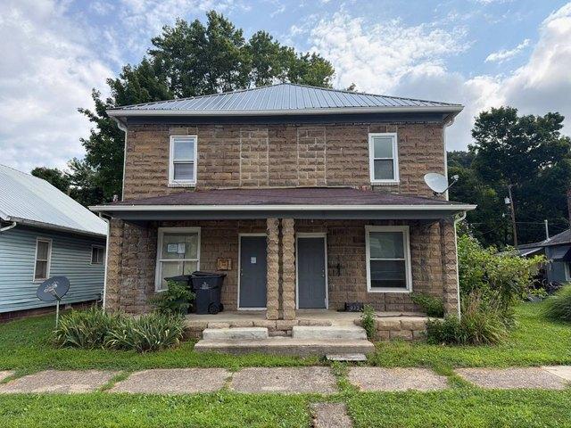 820 Poplar St, Nelsonville, OH 45764